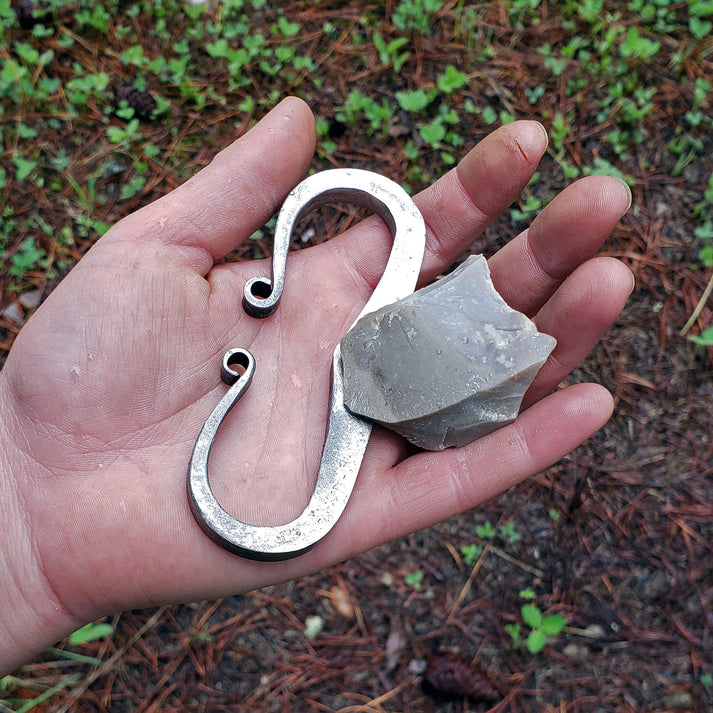 Traditional Flint & Steel [Starter Kit] Striker, Flint and Charcloth ...